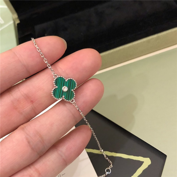 Cheap Van Cleef & Arpels Bracelets #760473 Replica Wholesale [$29.00 ...