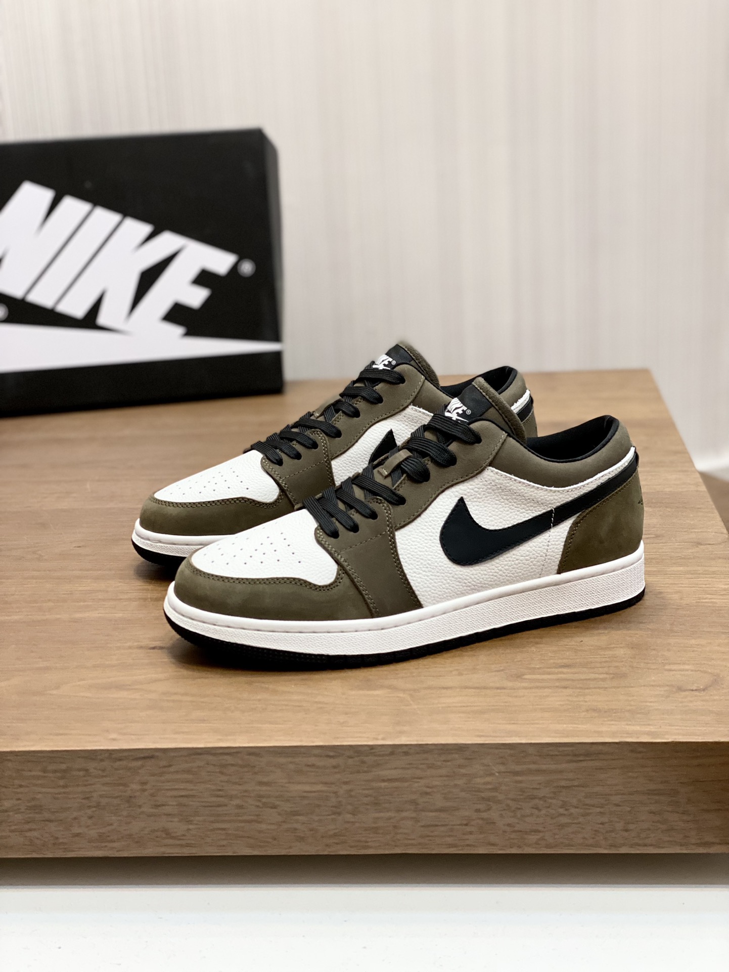 Cheap Air Jordan 1 I For Women #1035017 Replica Wholesale [$115.00 USD ...